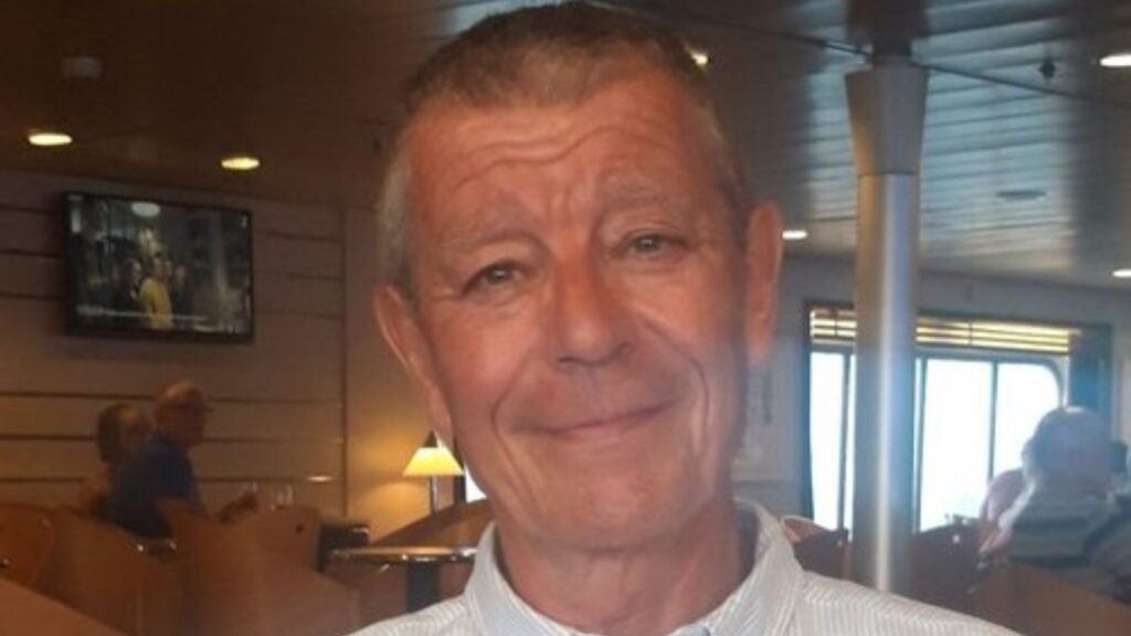 National swimming coach who guided Paul Palmer to Olympic success ...