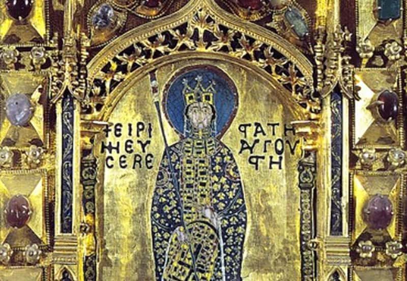Empress Irene’s exquisite beauty made jaws drop—but no one realized ...