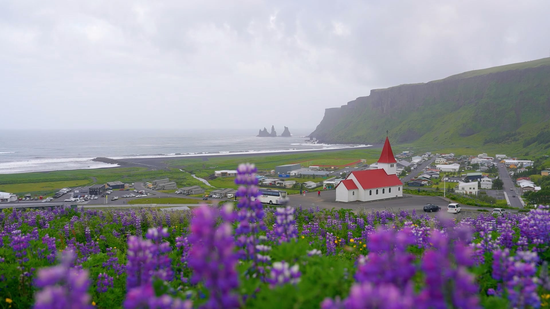 Iceland's Vík í Mýrdal: A drone journey over black sands - Worldwide