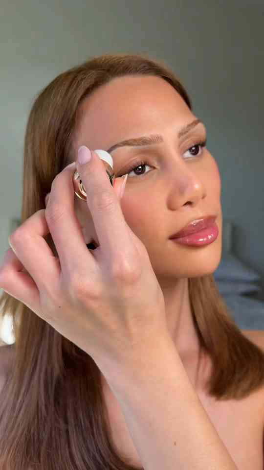 My quick and easy makeup base routine for everyday