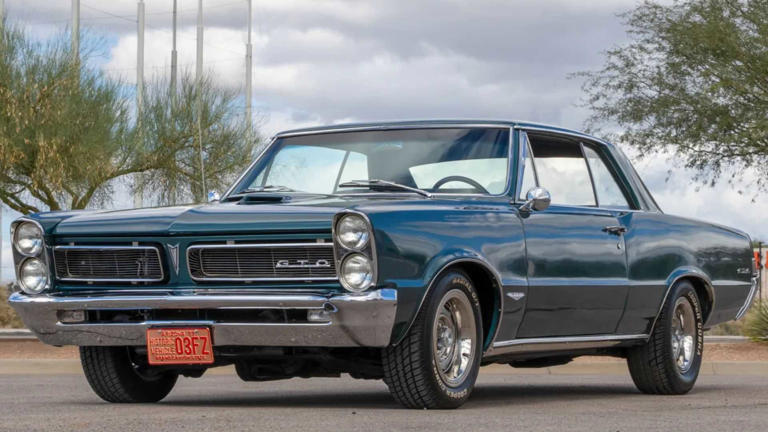 The 376-hp Pontiac nobody raced because it looked like a luxury car