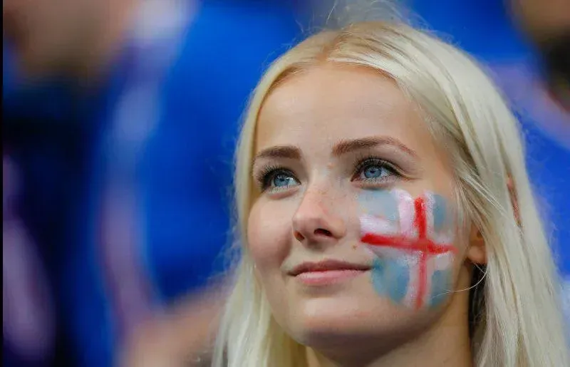 22 people share their country's unwritten rules that tourists likely ...