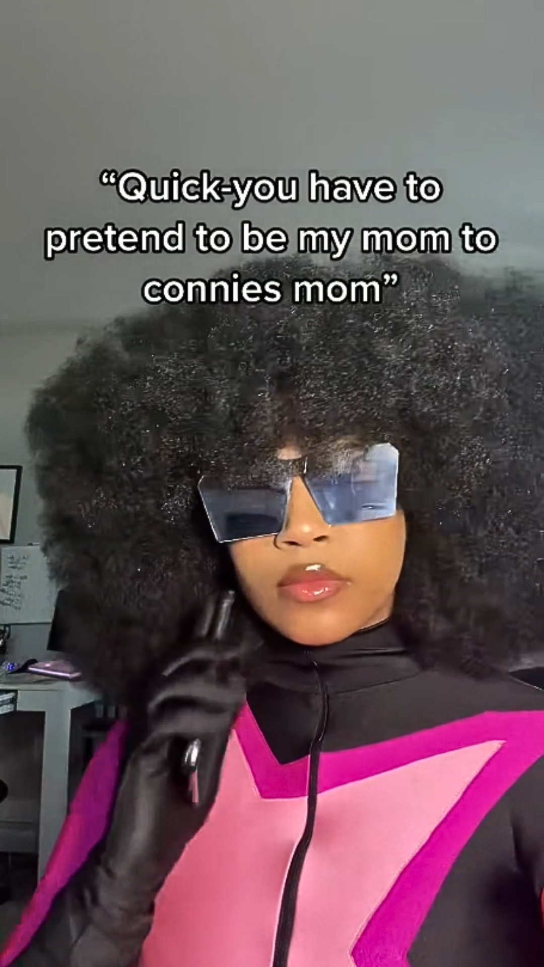 Garnet cosplay afro hair hanging up moment