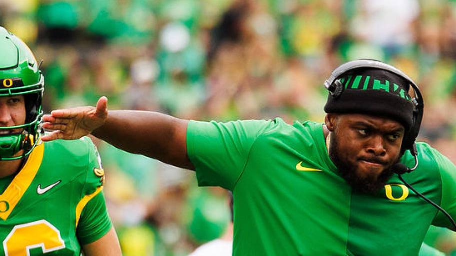 Oregon recruiting rankings update after offensive lineman Gus Corsair ...
