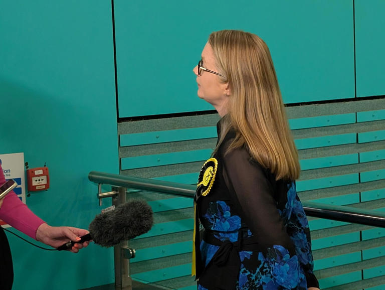 Election: SNP hold Dunfermline as Reform fail to knock out Labour