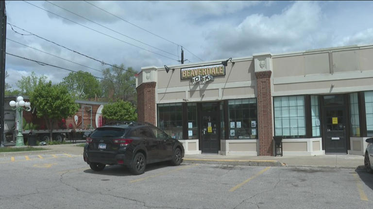 Des Moines book store expanding while keeping its roots