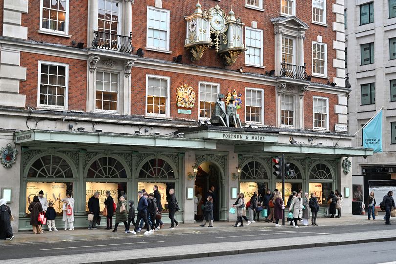 Posh Fortnum and Mason selling single biscuit for £30 in new Willy ...
