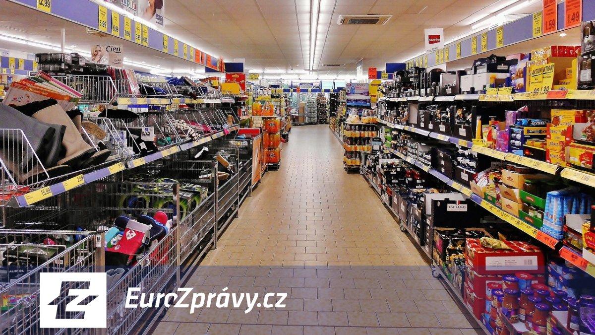 Klid před bouří. Válka v Íránu zatím cenami v obchodech nezahýbala ...