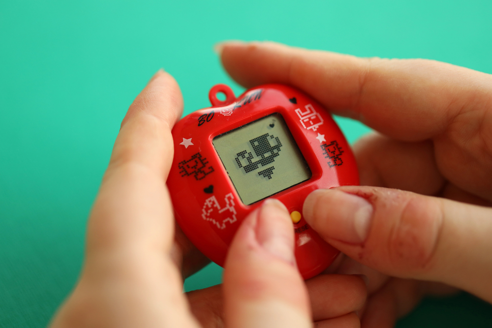 Popular 90s fads that are totally worthless