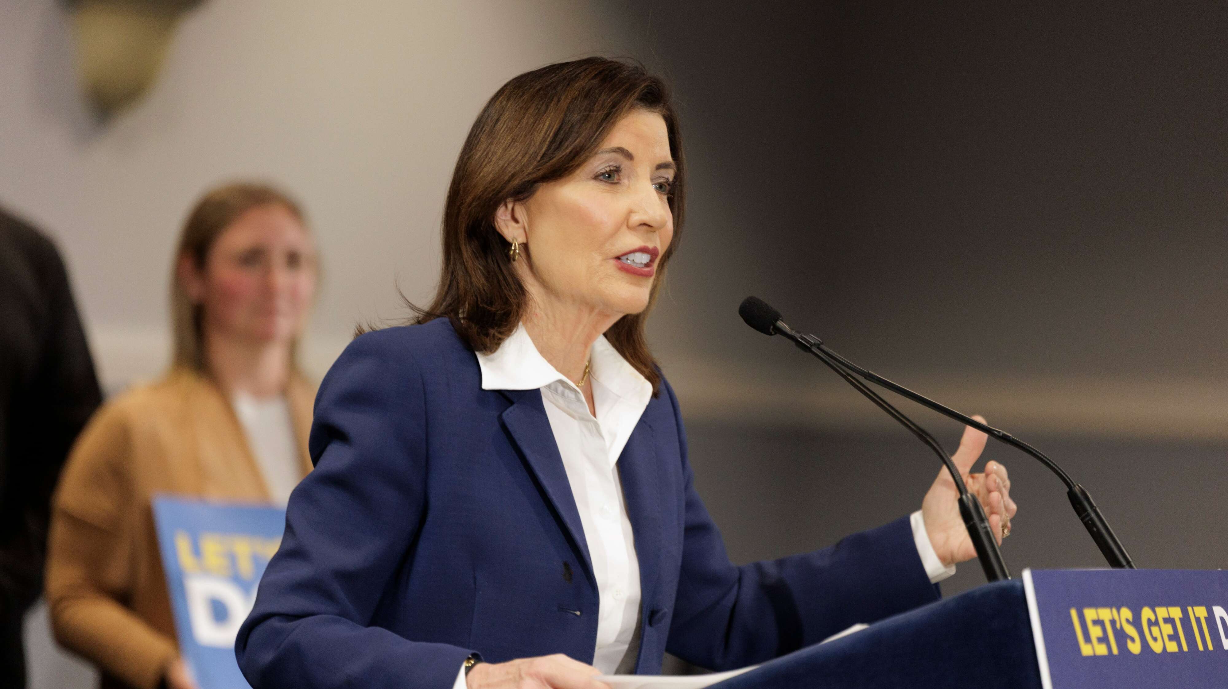 Hochul reaches budget deal with New York lawmakers, ending 5-week deadlock