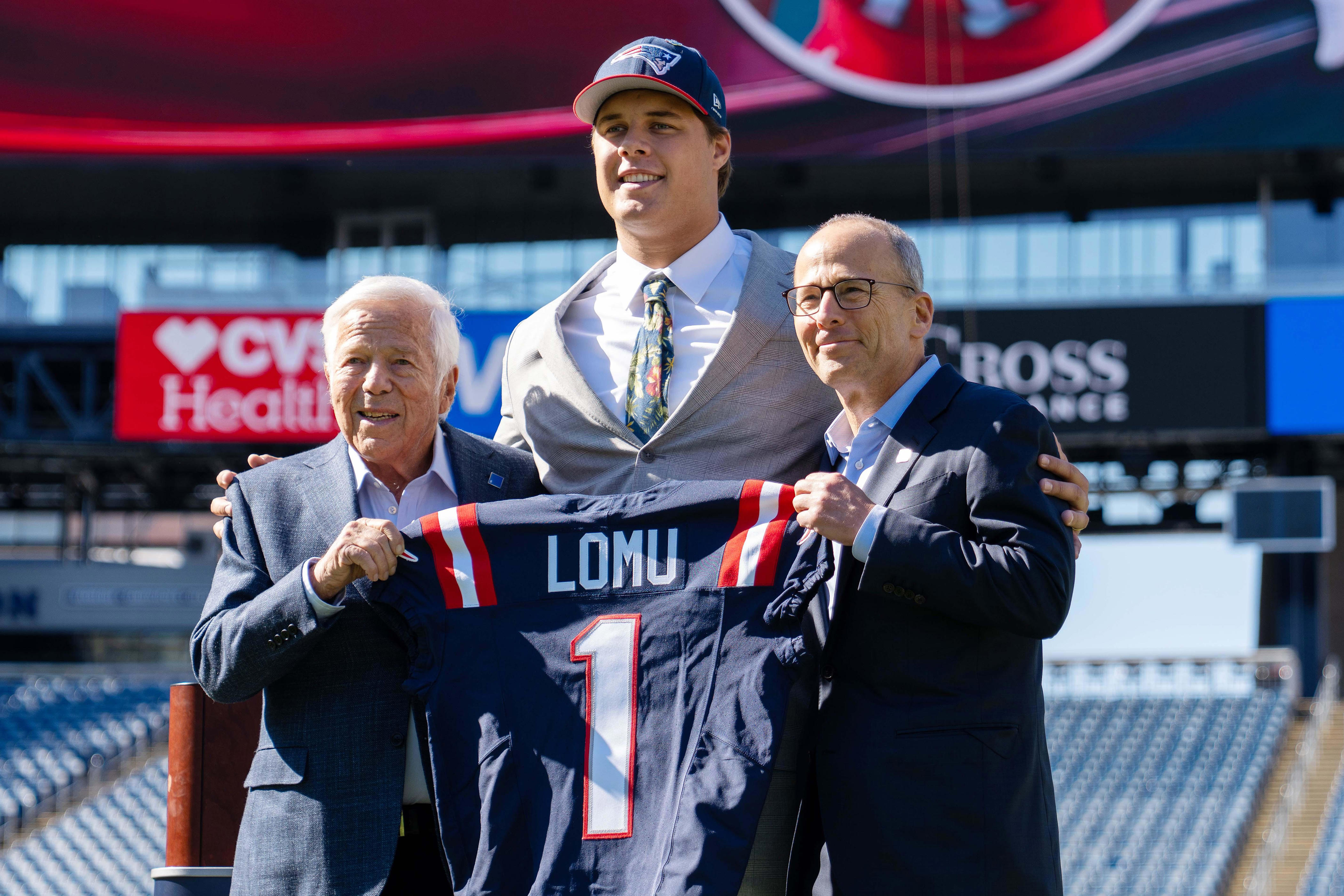 Patriots links 5/08/26: First look at the rooks