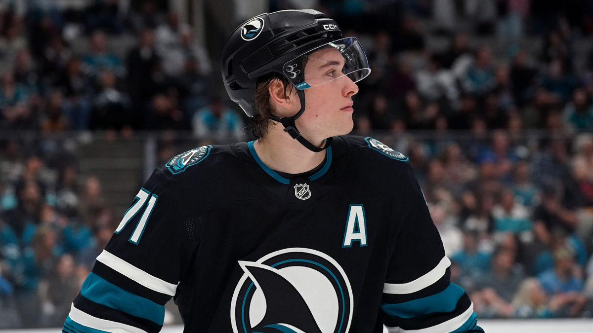 Macklin Celebrini isn't 2025-26 Hart Trophy finalist after record ...