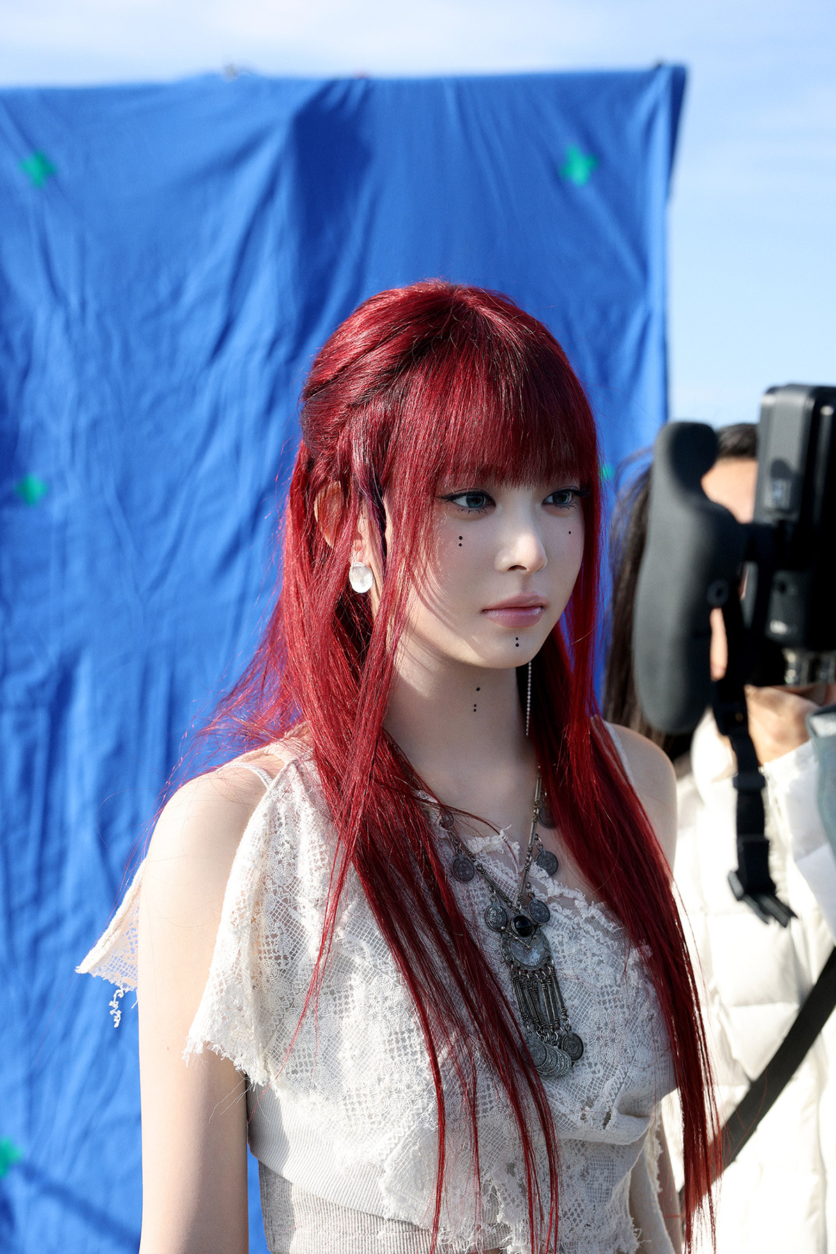 Le Sserafim 'Boompala' video: Behind-the-scenes pics