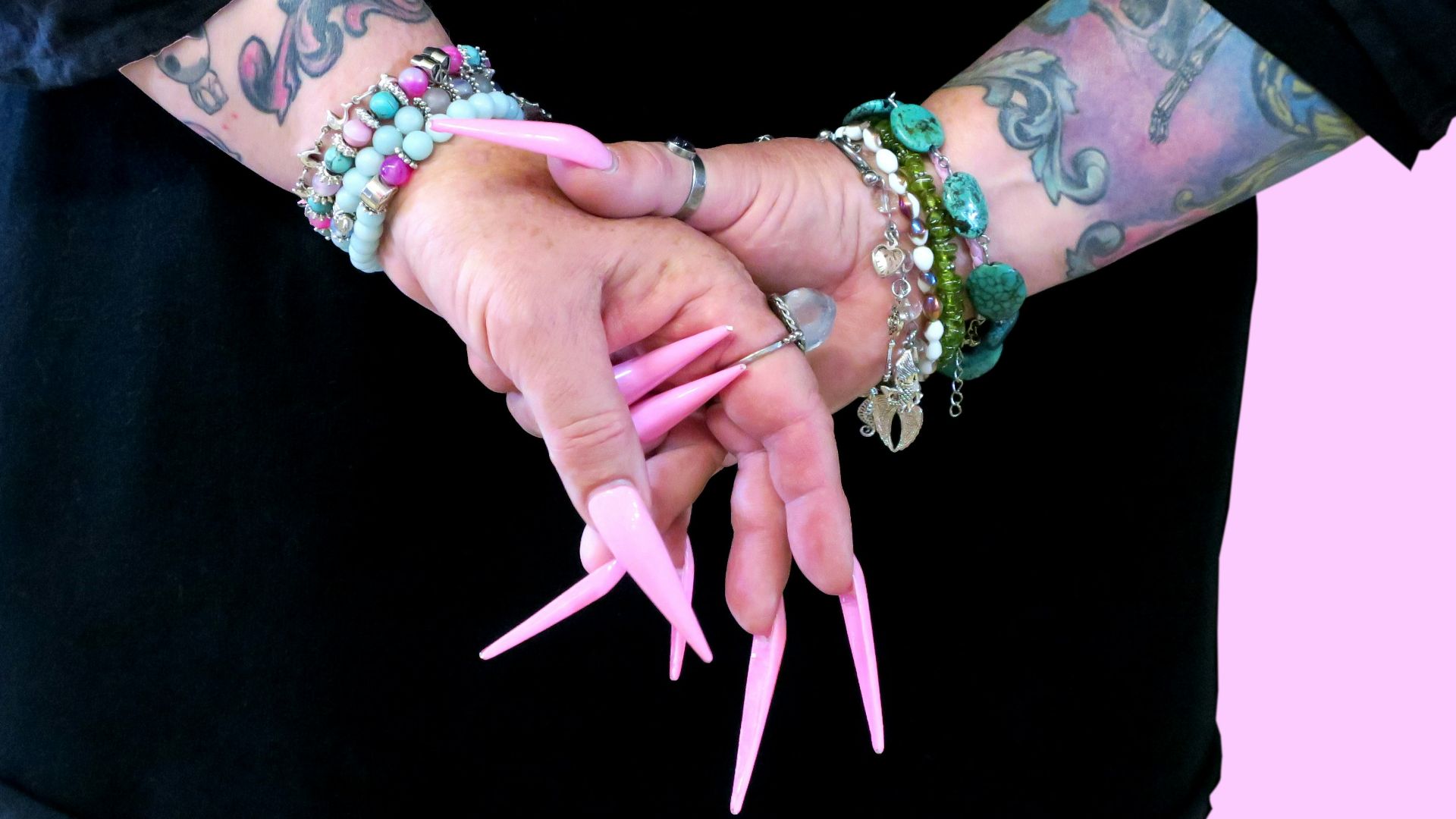20 beauty trends women do that make men write them off as high-maintenance