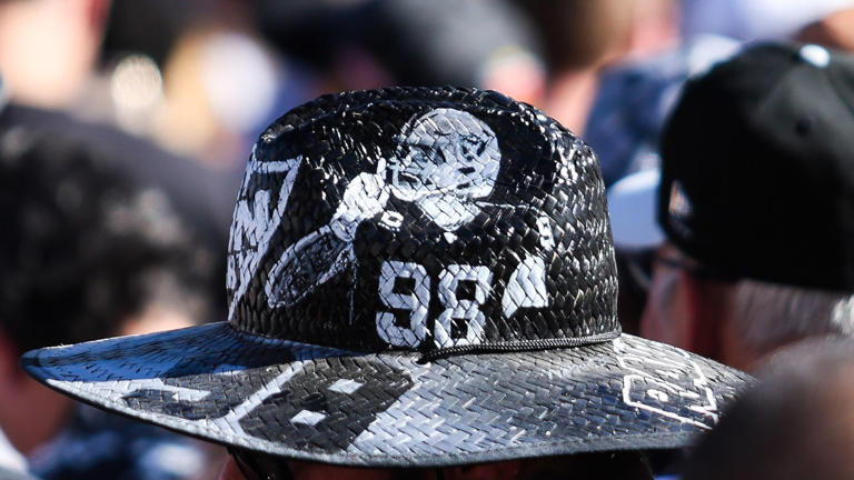 Raiders star Maxx Crosby releases hip-hop single on Thursday