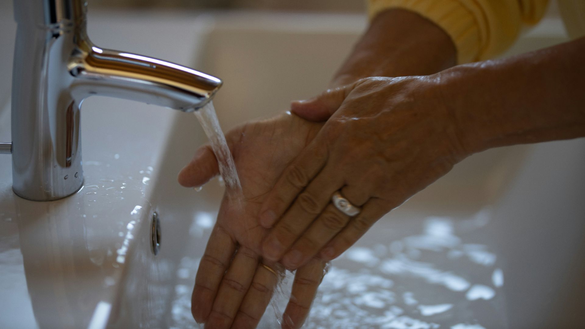 20 hygiene tips you should know about before you're 40