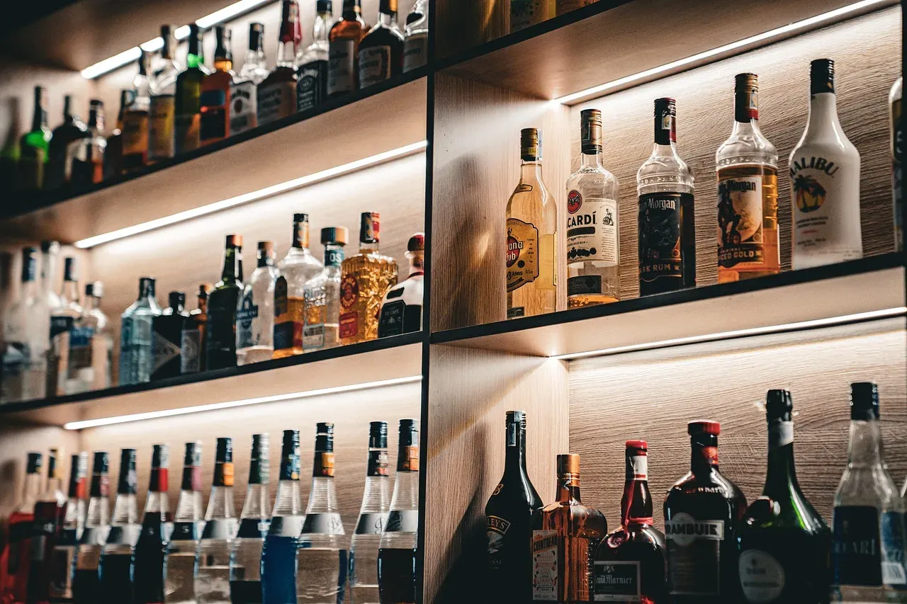 After 12 years behind the bar, these 9 drinks quietly signal social ...
