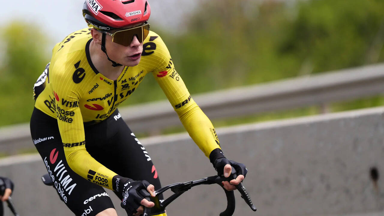 Paul Magnier wins Giro d'Italia opening stage as Vingegaard prepares ...
