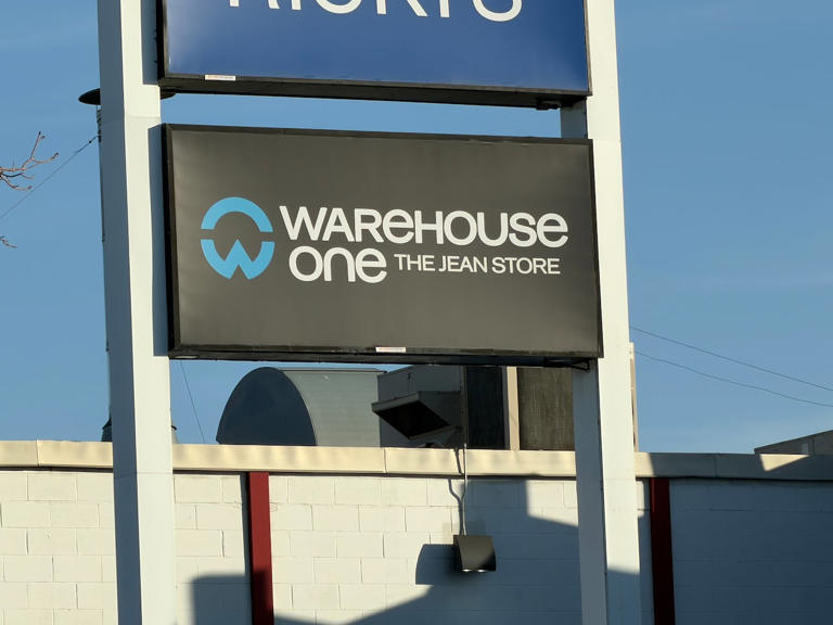 Winnipeg-based retailer to liquidate all Warehouse One, Bootlegger stores