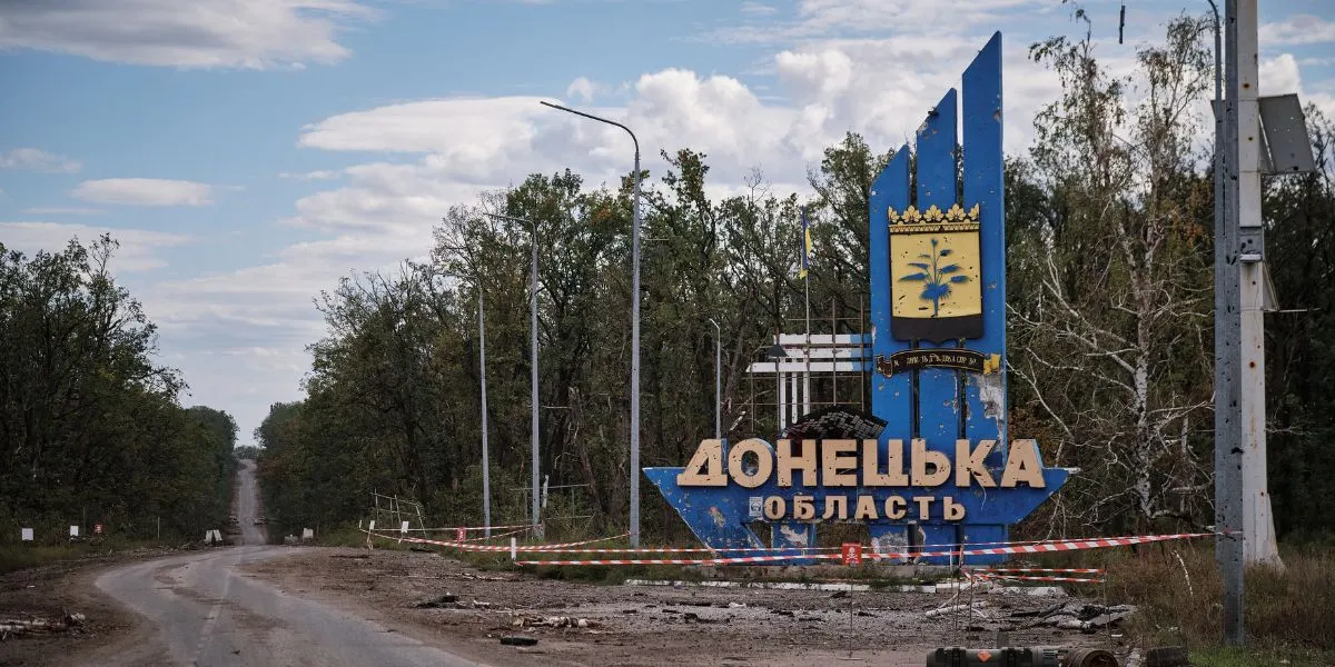 Russia says Ukraine peace talks depend on Donetsk withdrawal