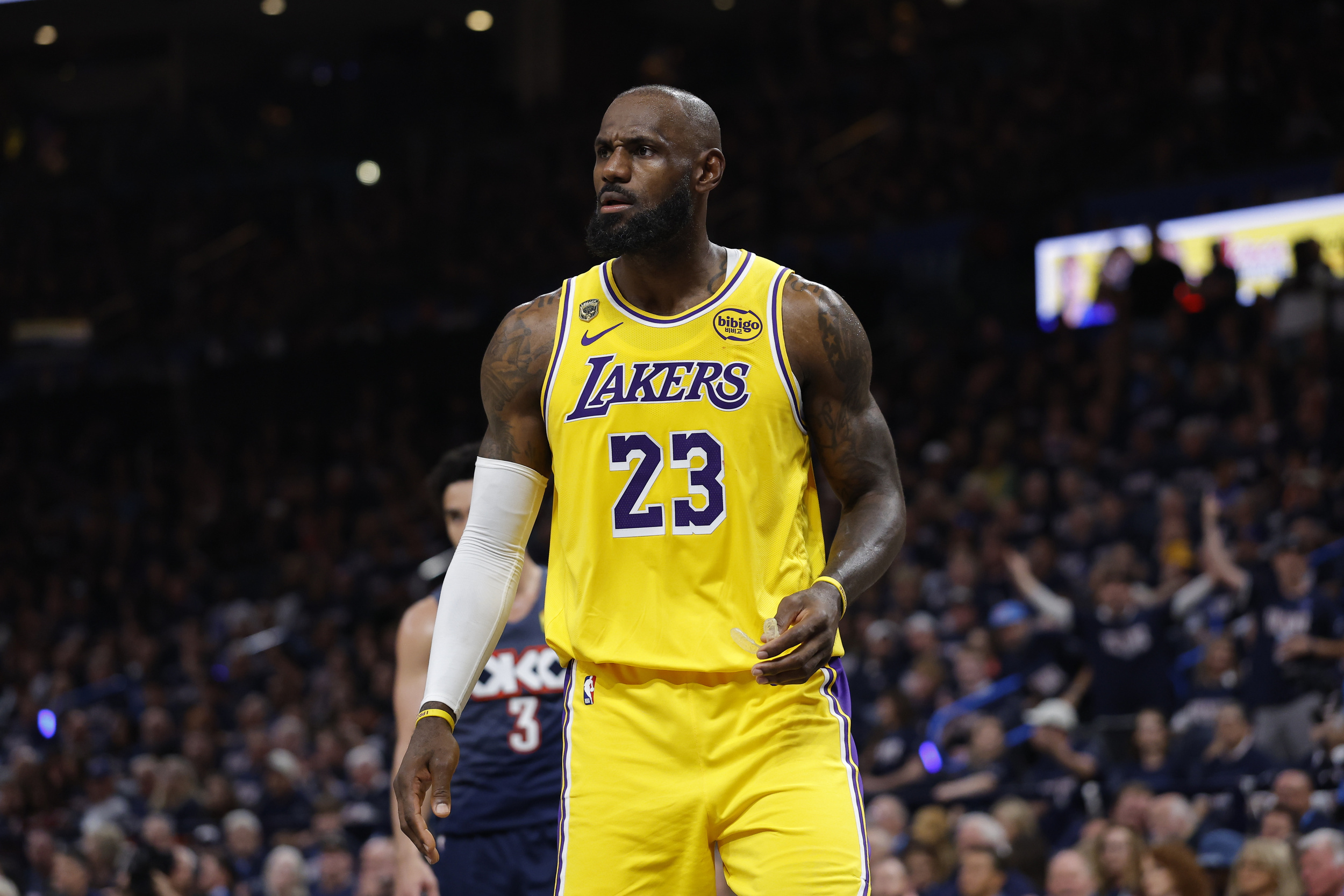 LeBron James has no reason to apologize after Lakers' Game 2 loss