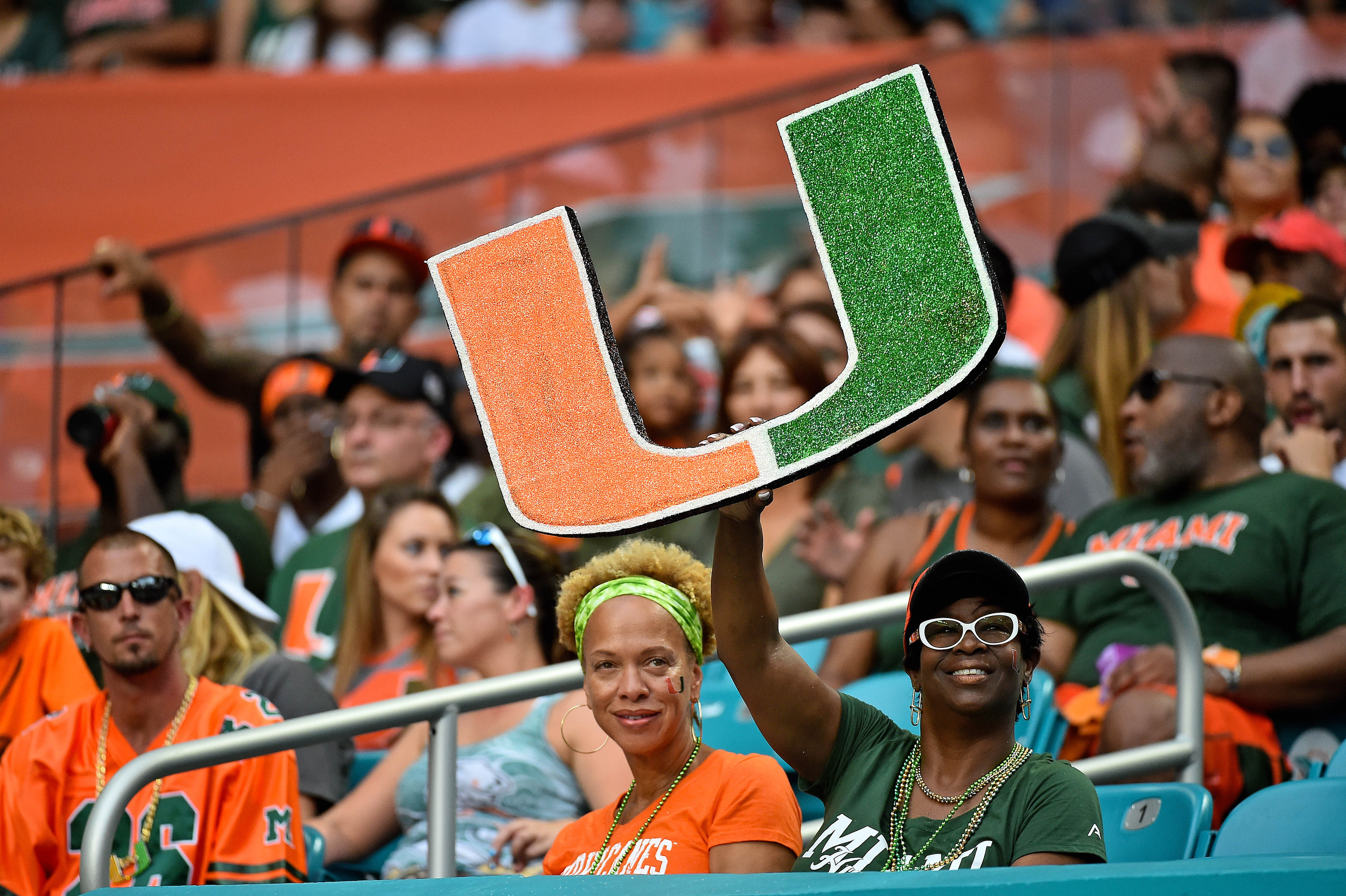 Judge postpones ex-Miami player’s murder retrial amid bias claims
