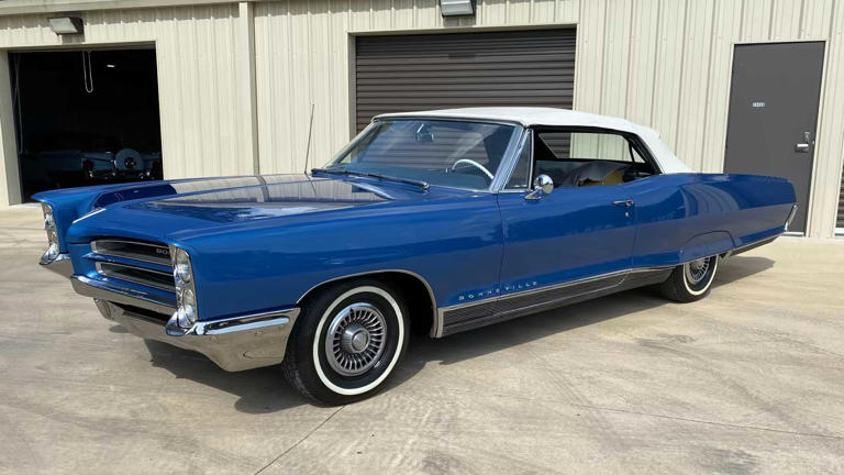 The 376-hp Pontiac nobody raced because it looked like a luxury car