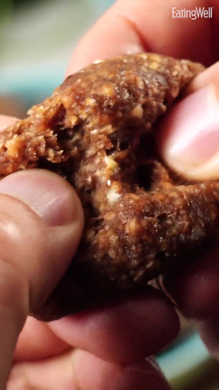 How to make apple pie energy balls