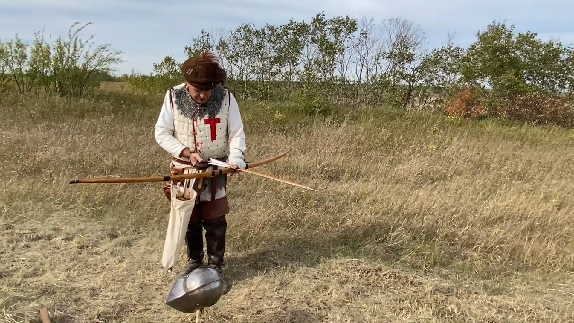 Can a longbow really fire two arrows at once?