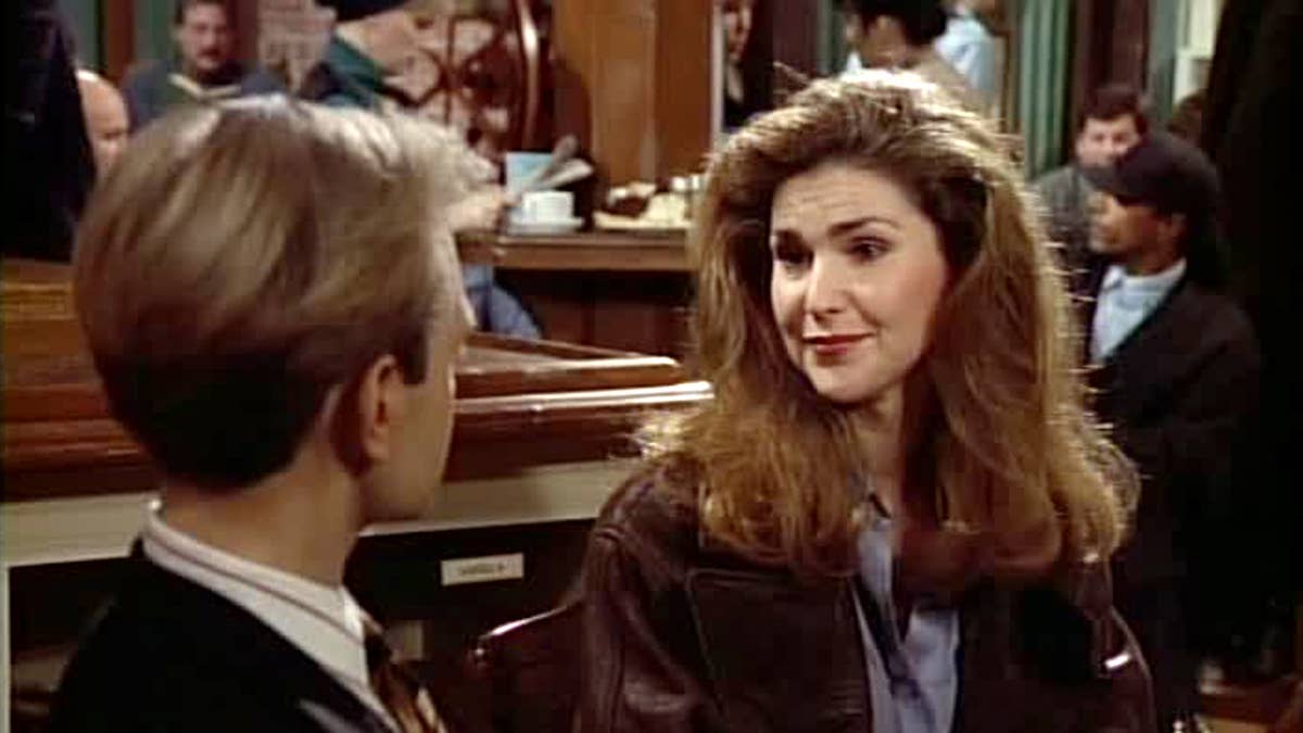 ‘Frasier’ star Peri Gilpin is more stunning than ever 22 years after ...