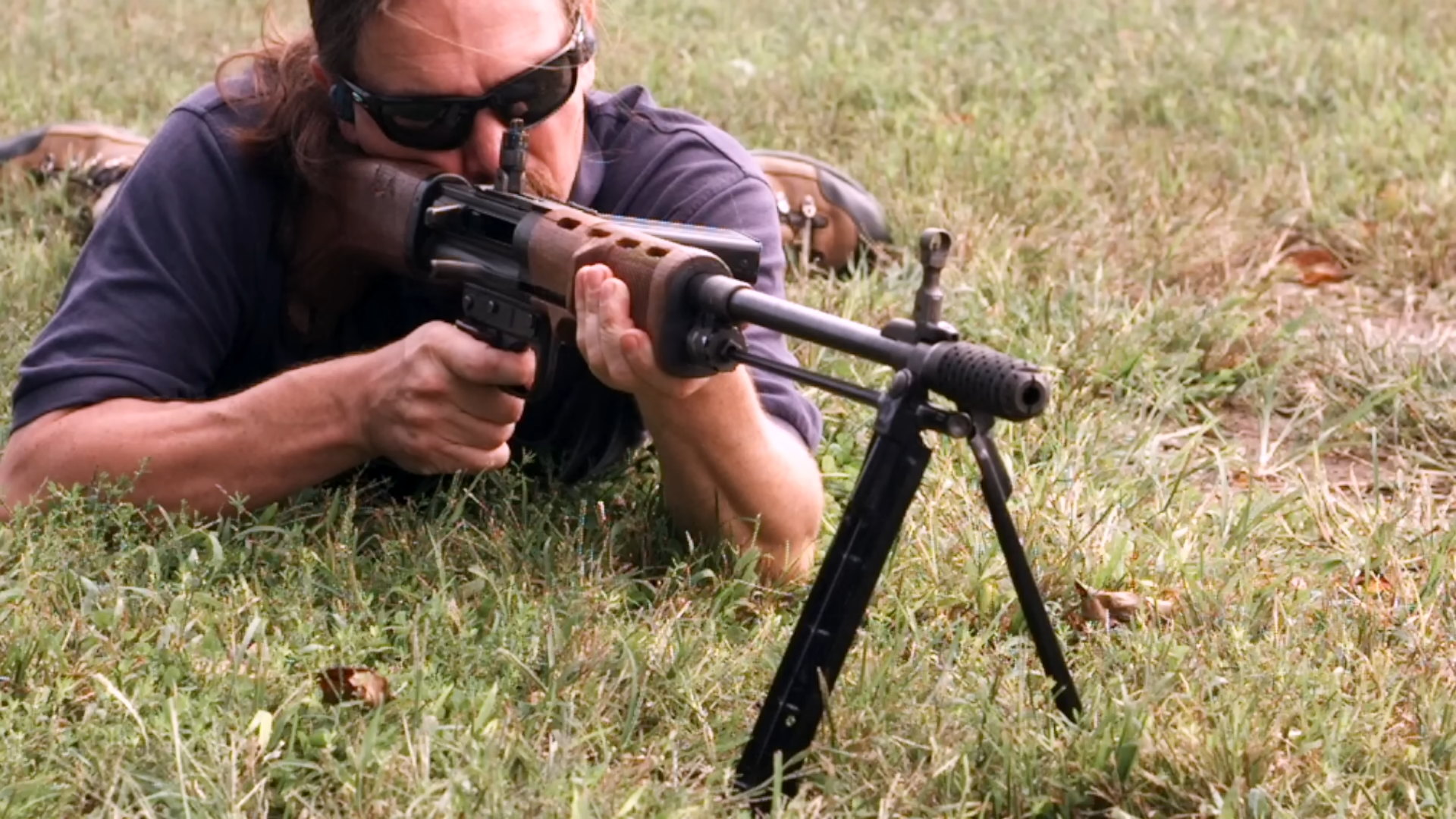 Firing the legendary FG42 in full auto