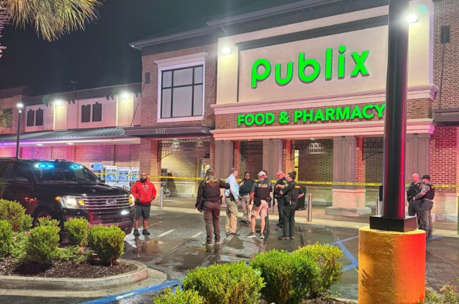 3 people hospitalized following shooting inside South Carolina grocery ...