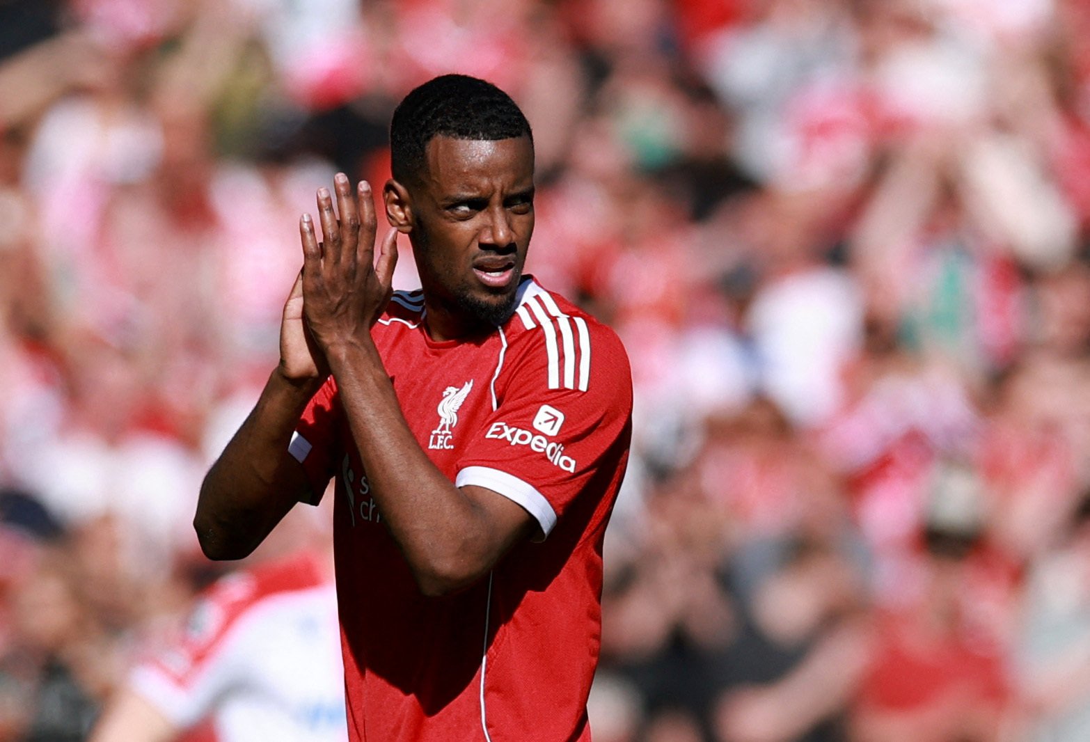 Alexander Isak injury update ahead of Liverpool vs Chelsea
