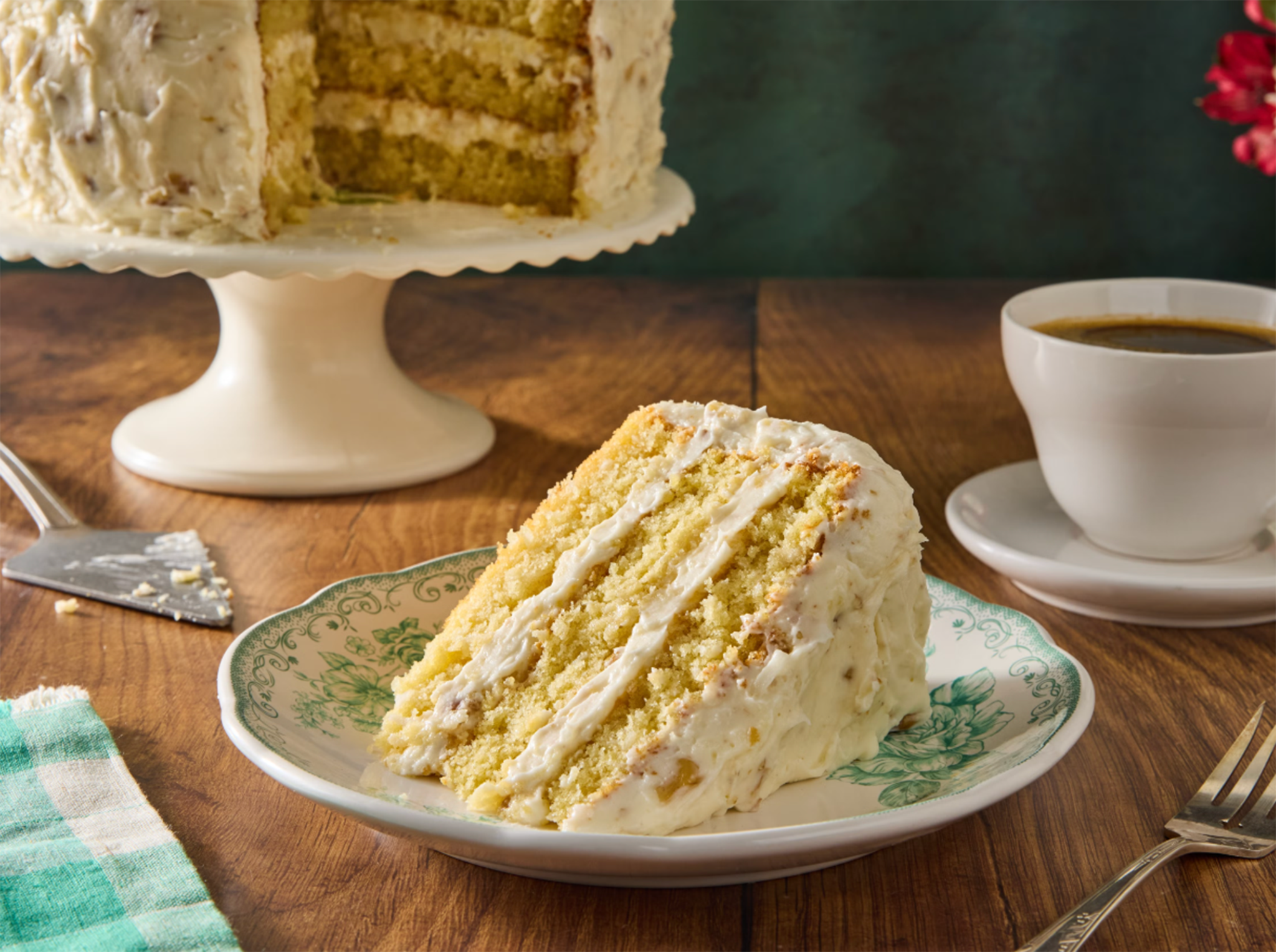 Celebrate the class of 2026 with one of these graduation cakes