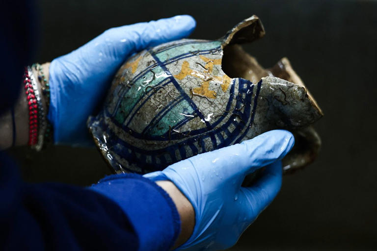 Lost French galleon unveils deep-sea secrets after centuries