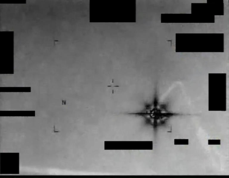 Mysterious footage captures peculiar eight-pointed star streaking ...