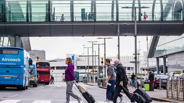 Committee urges climate review before lifting Dublin Airport passenger cap