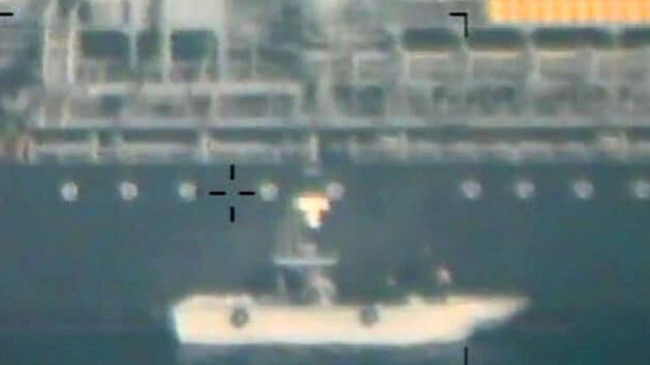 US warship rushed to confront Iranian ships near oil tankers