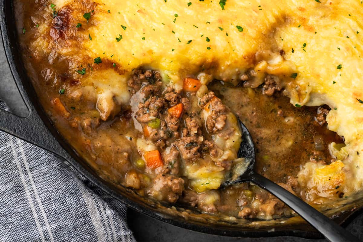 22 comfort food casseroles that make just one scoop a complete lie