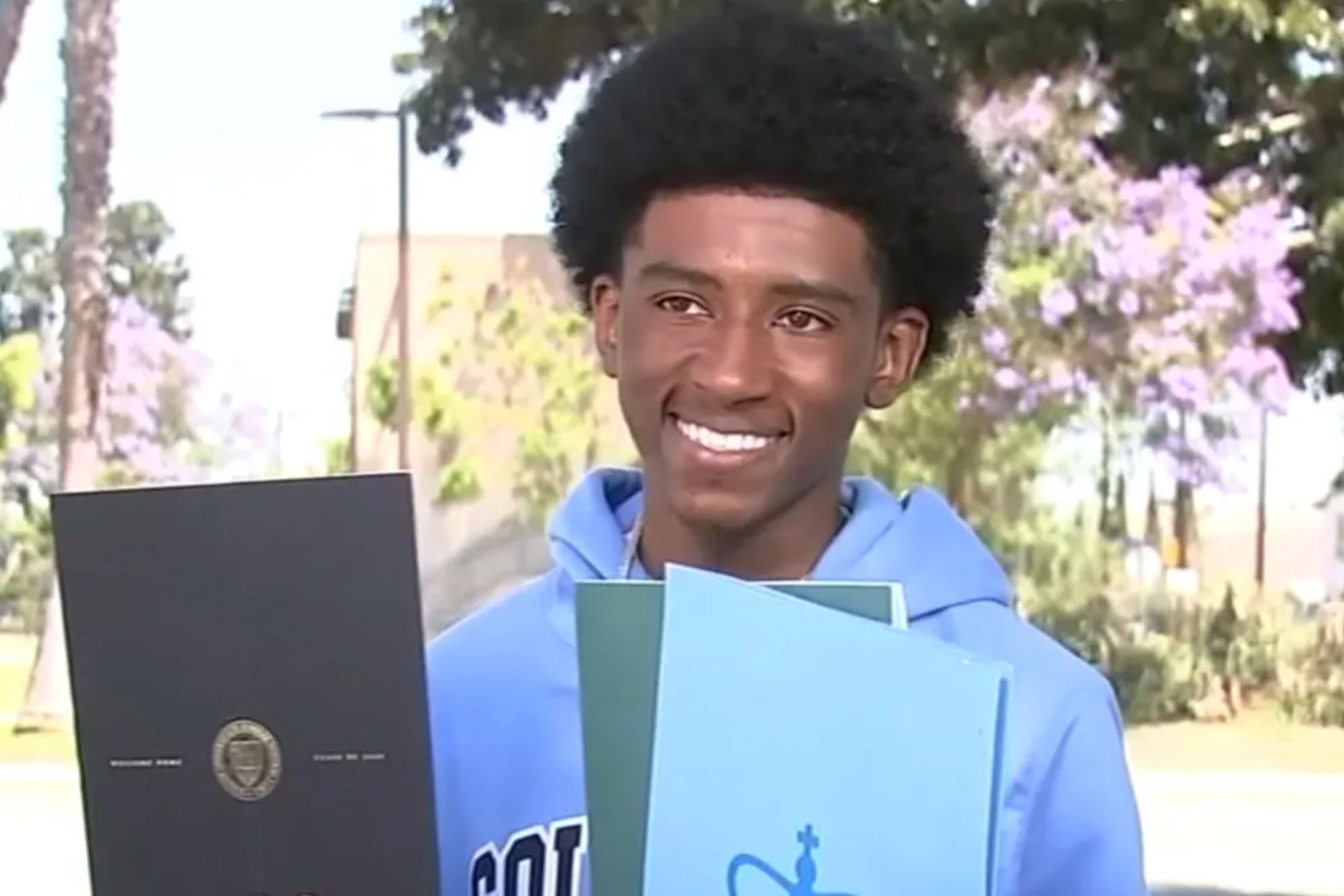 Formerly homeless LA teen gets accepted to 65 colleges as mind-blowing ...
