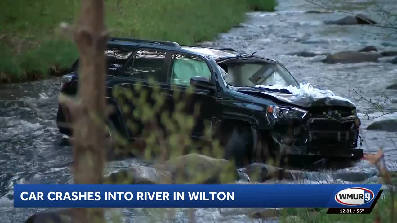 Car crashes into river in Wilton