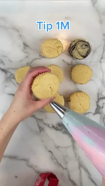 Pastel buttercream swirl cupcakes with two simple piping tips