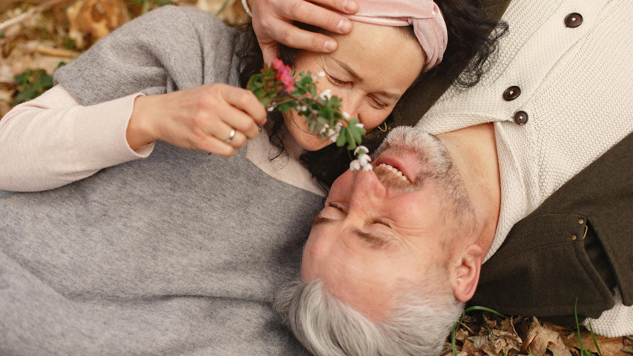 11 signs a relationship is growing stronger over time