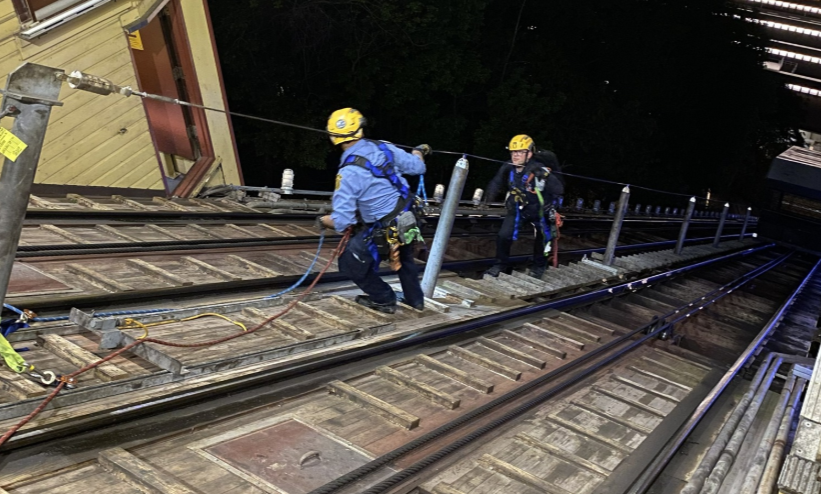 Two rescued from stalled Mon Incline in Pittsburgh