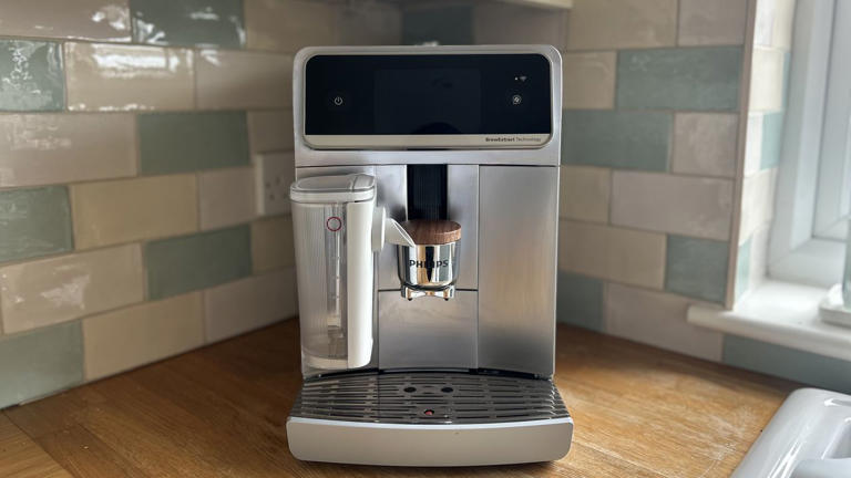 Philips Café Aromis Series 8000 review: Impressively easy for such an ...
