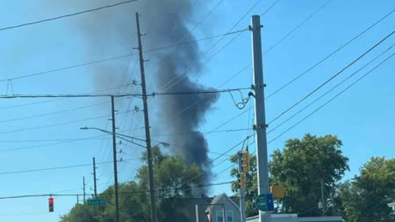 Chalmette fire: Large plumes of smoke seen amid explosion at PBF Energy ...