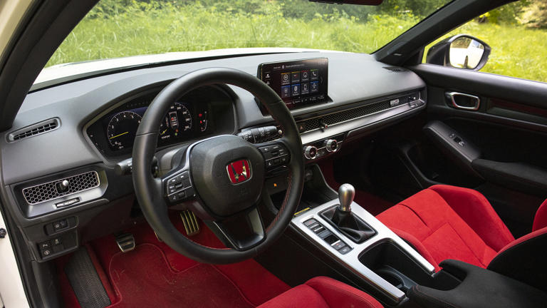 La Volkswagen Golf GTI rafle un record de vitesse à la Honda Civic Type R
