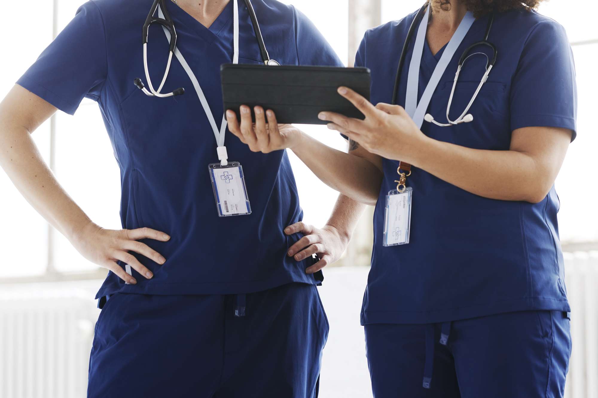 Daughter follows mom's footsteps to become NICU nurse at Chicago ...