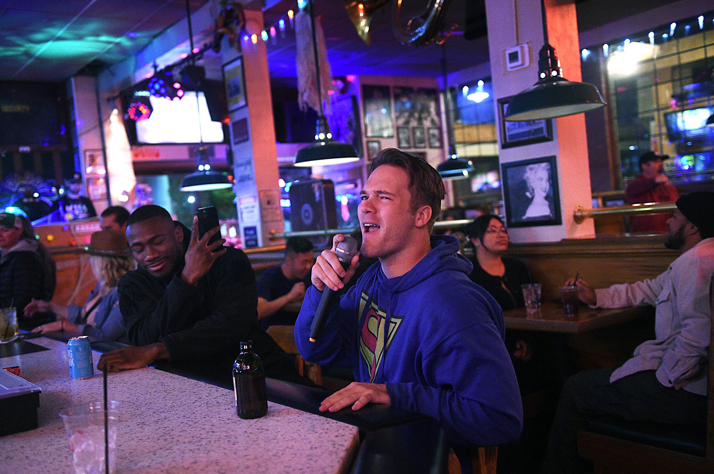 Reno tests cutting red tape for live entertainment downtown, Midtown