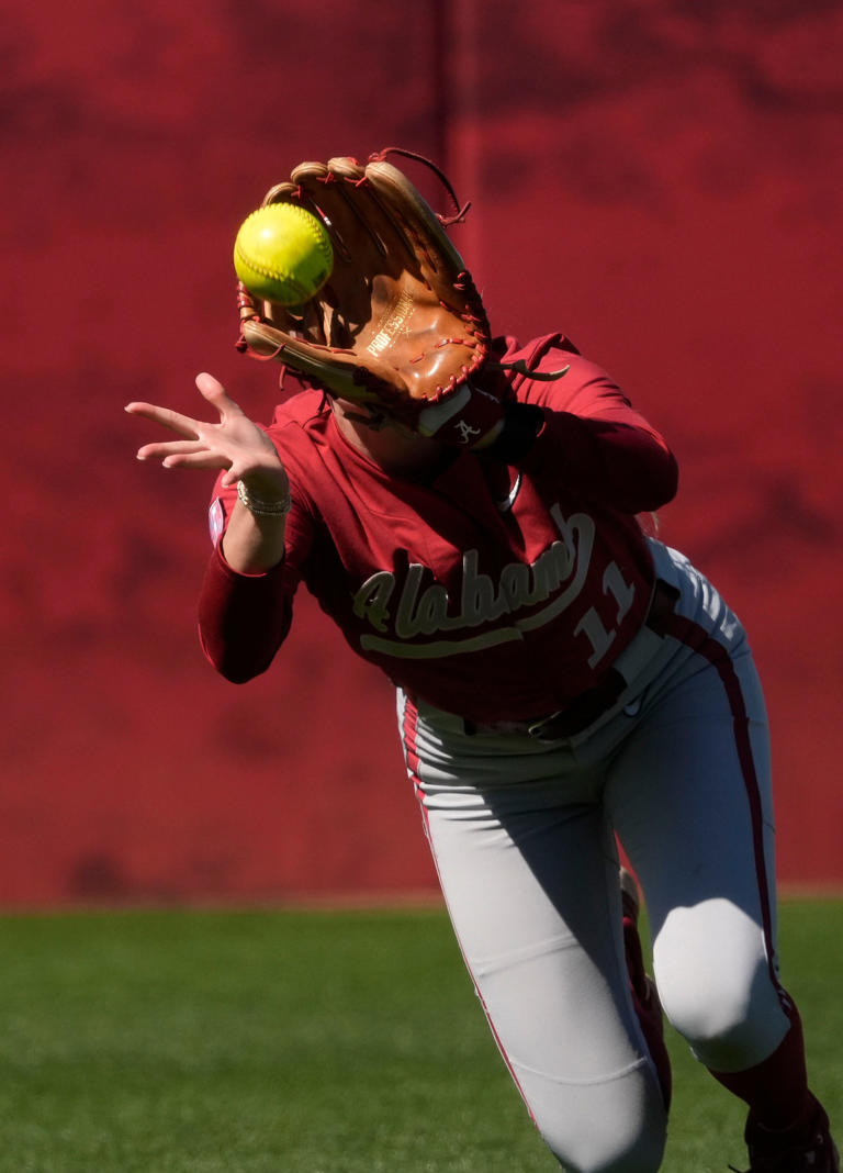Alabama softball run-rules Florida in SEC Tournament: Recap, highlights